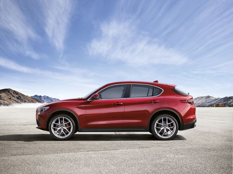 Alfa Romeo Stelvio 2.0 (280 Hp) AWD Automatic